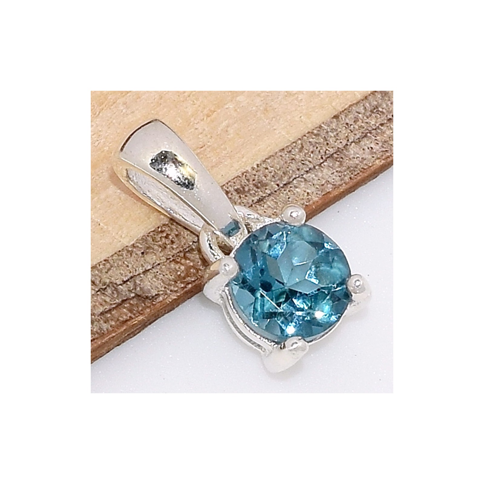 Pendentif Topaze London facettée authentique certifiée argent 925